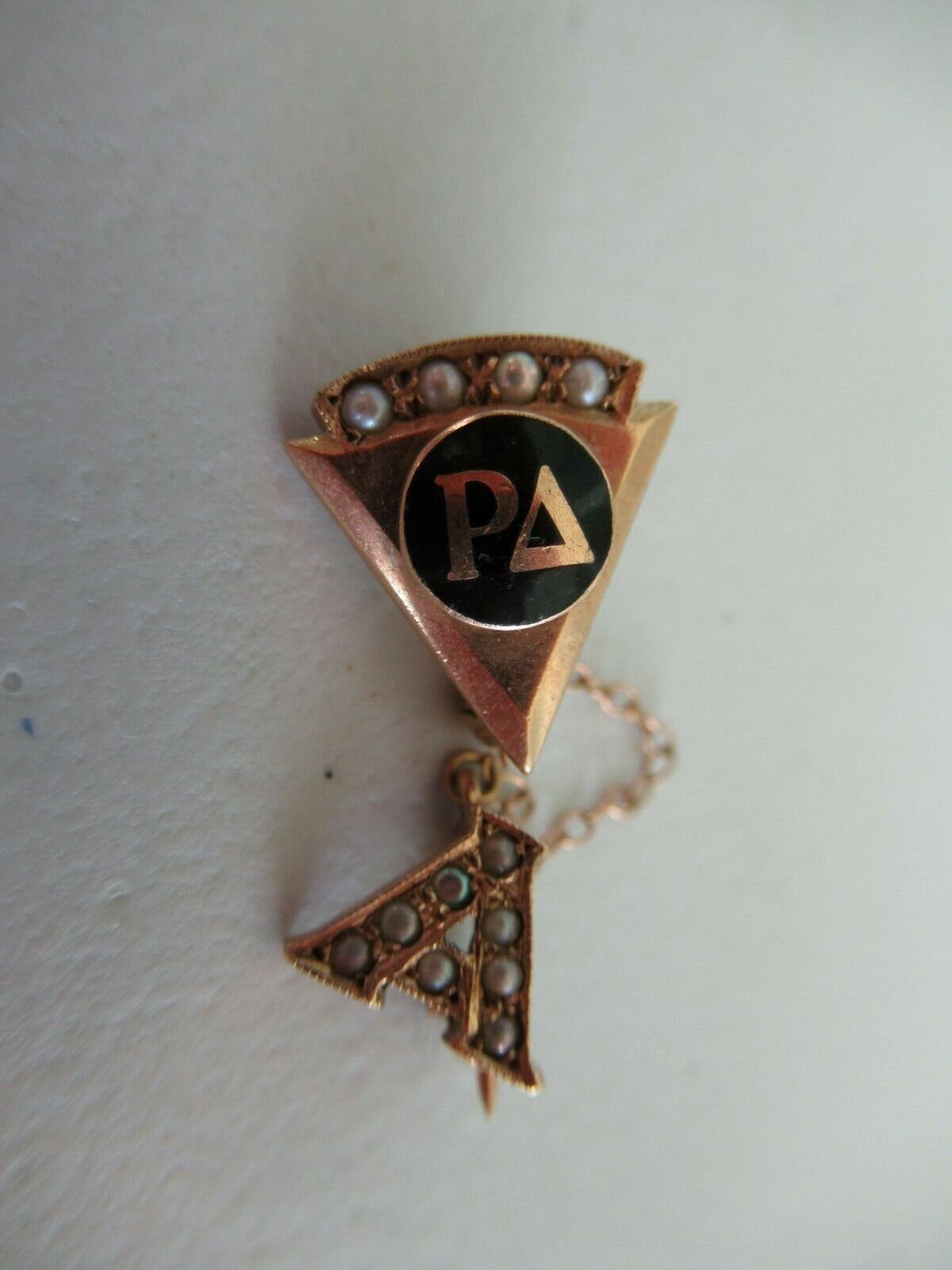 USA FRATERNITY PIN RHO DELTA. MADE IN GOLD. MARKED. 959 – WorldWideMedals