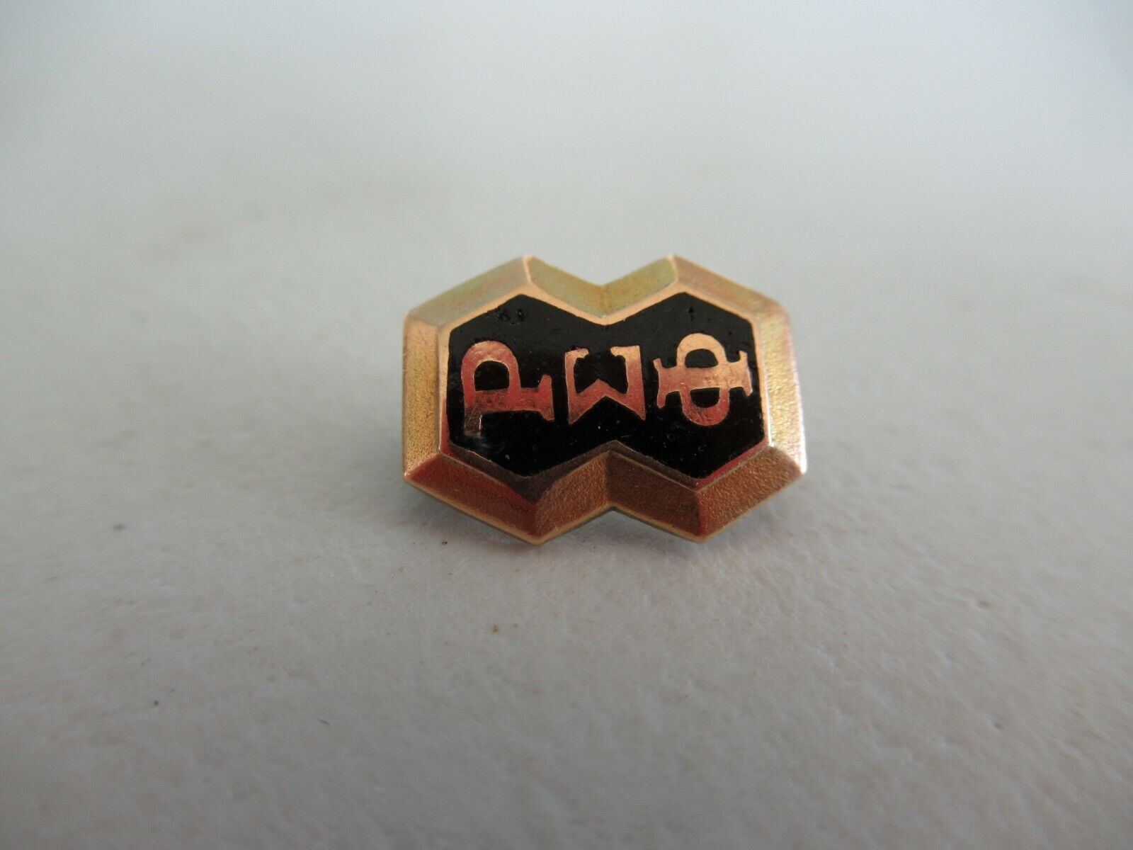 USA FRATERNITY PIN RHO SIGMA PHI. MADE IN GOLD. NAMED. MARKED. 957 ...